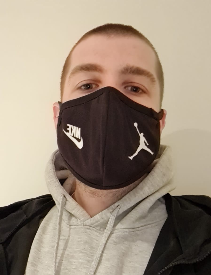 NIKE JORDAN FACE MASK ready to be posted out free of charge – mhsports